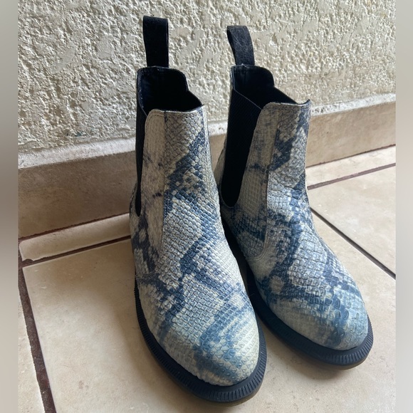 Dr. Martens | Shoes | Dr Martens Snake Print Flora Chelsea Boots Womens ...